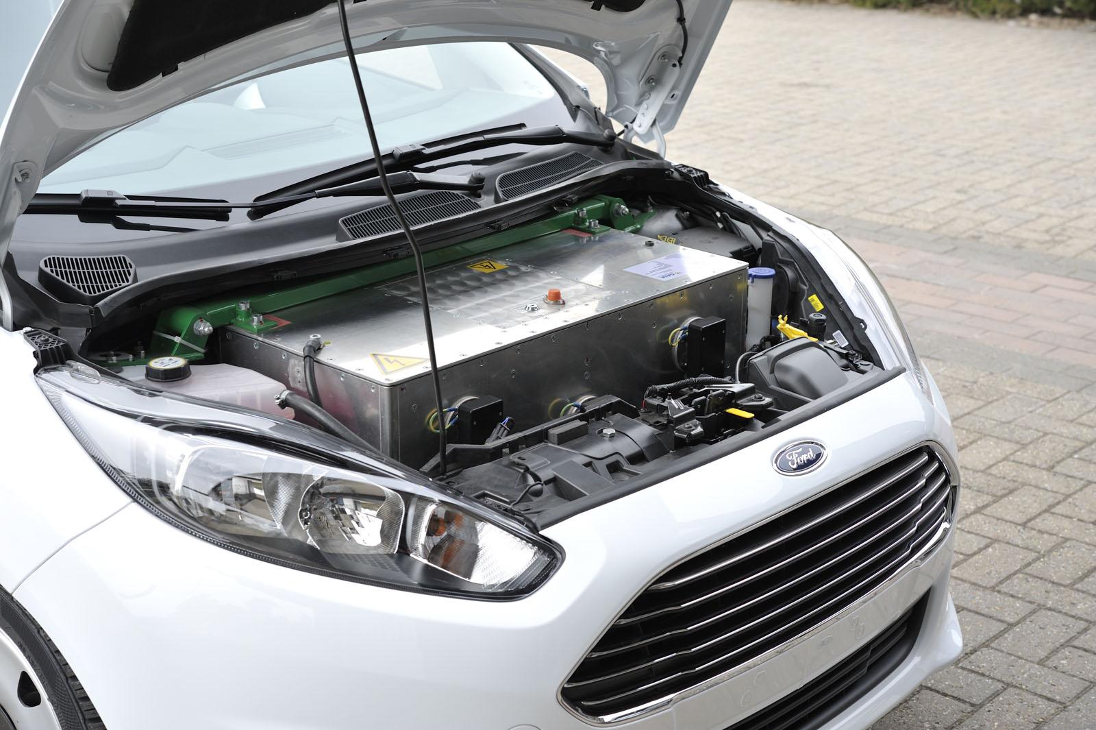 Ford and Schaeffler demonstrate Fiesta-based eWheelDrive research car ...