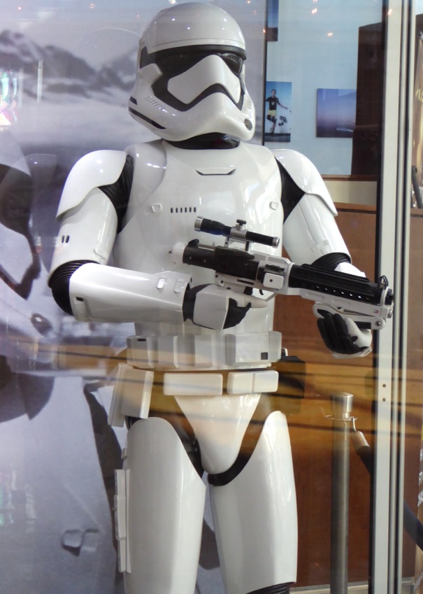Hollywood Movie Costumes and Props: Star Wars: The Force Awakens ...