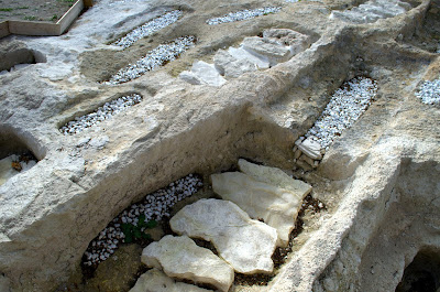 Lugares de Granada con encanto. : Necrópolis Mozárabe de Tozar, Dolmen ...