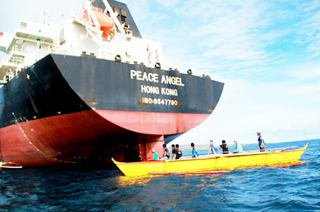 Mambulaoans WorldWide Buzz: Paracale fishers stop Chinese vessel from ...