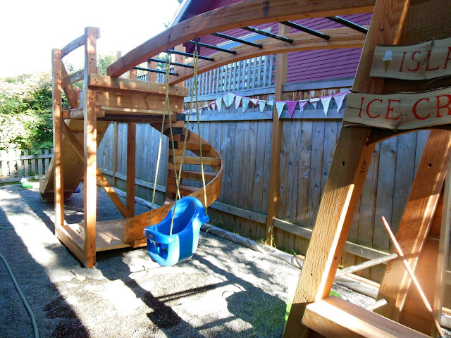 small things: the play structure