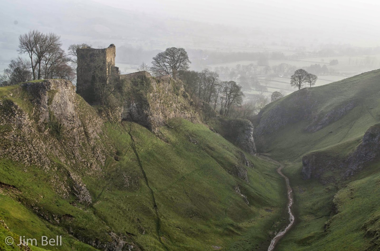Out & About: Peveril Castle, Cave Dale & Old Man of the Mountains.