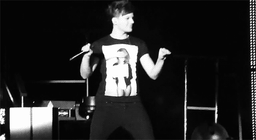 1D Fun: Meu primeiro imagine: Imagine com Louis (longo)