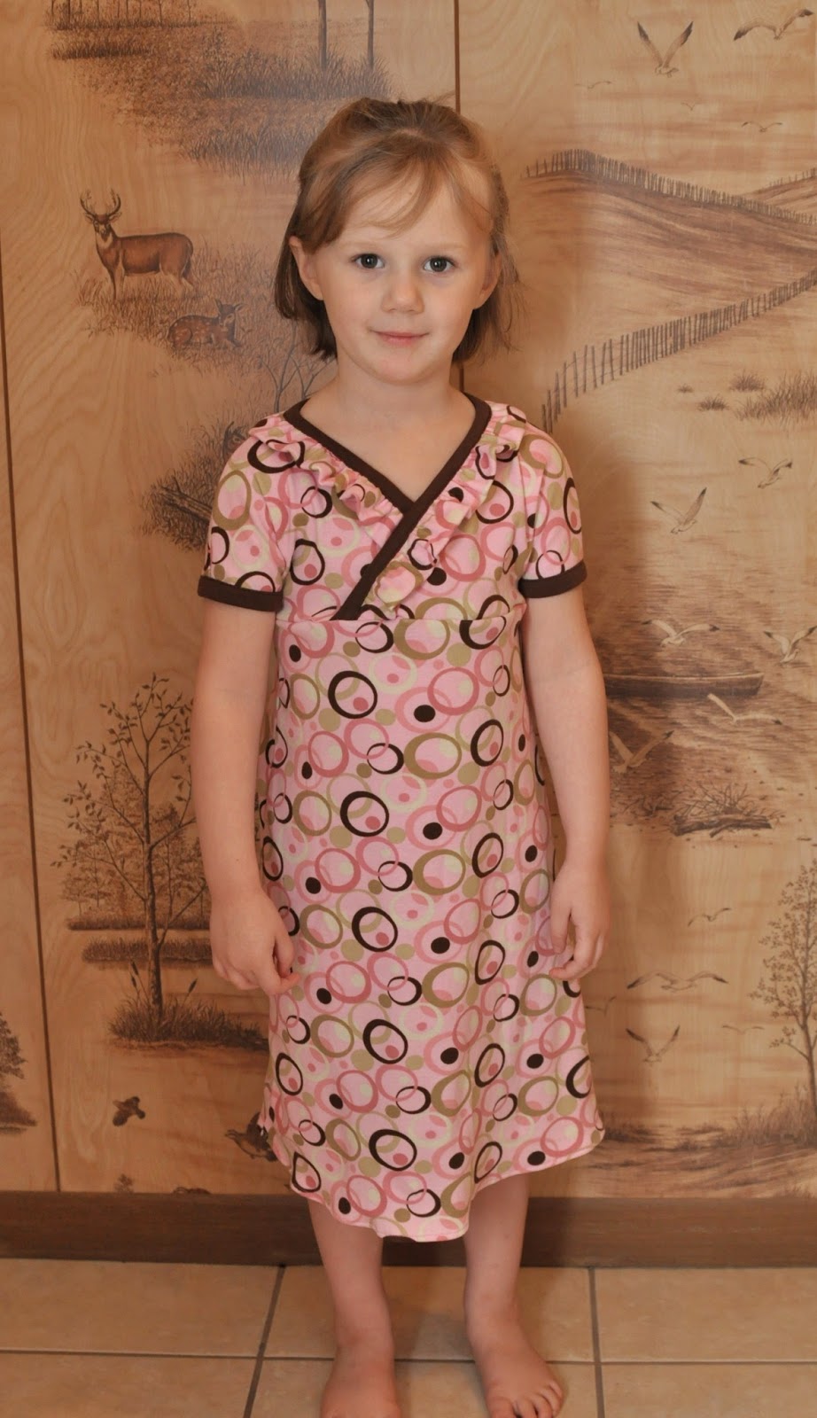 Rooibos Mom: Ruffled Neckline Nightie!