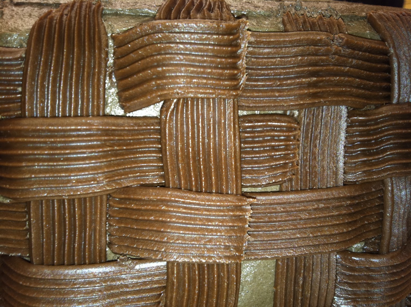 The Iced Queen: Basketweave Using Magic Tip #2B