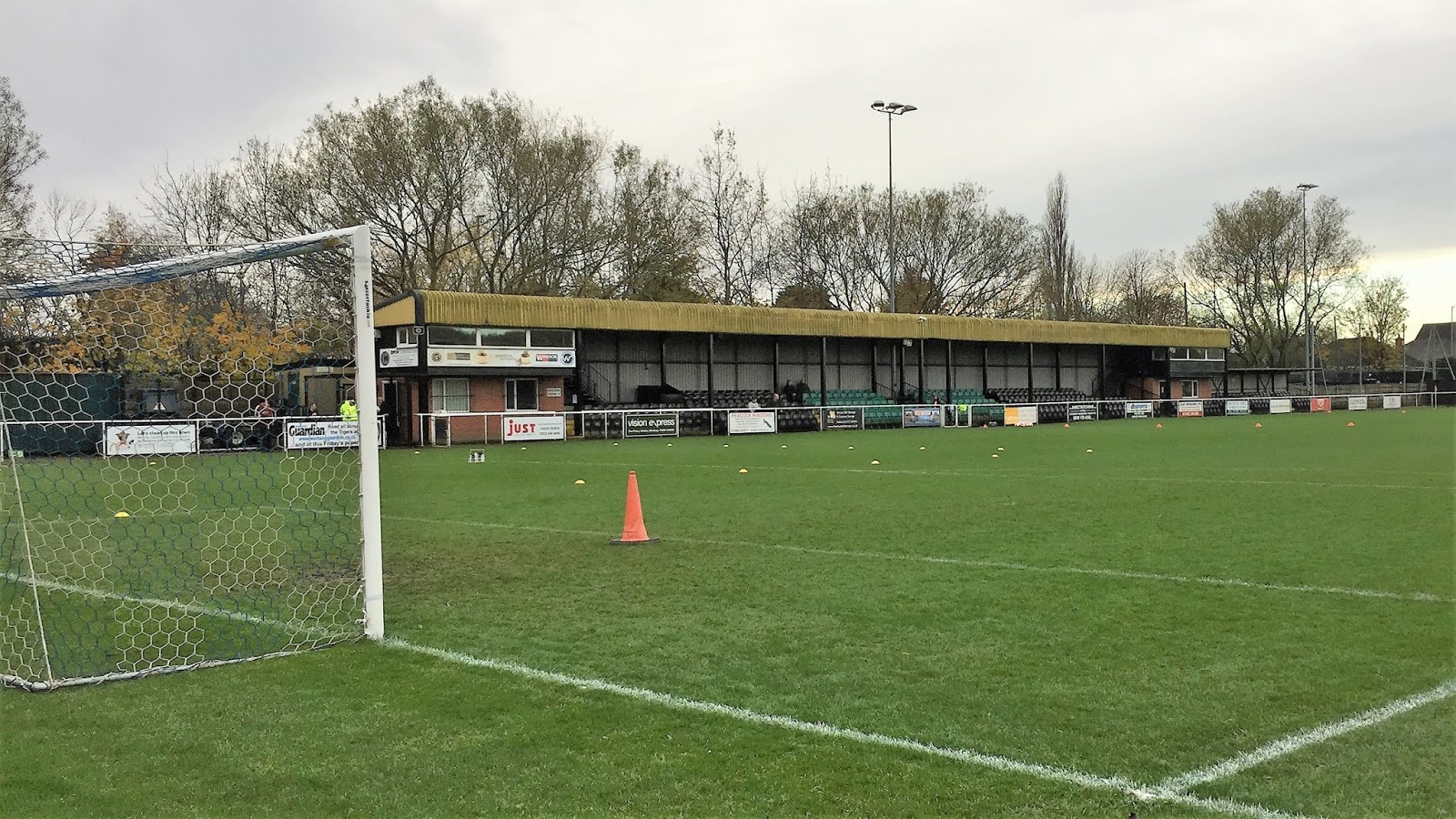The Wycombe Wanderer: Worksop Town - Sandy Lane