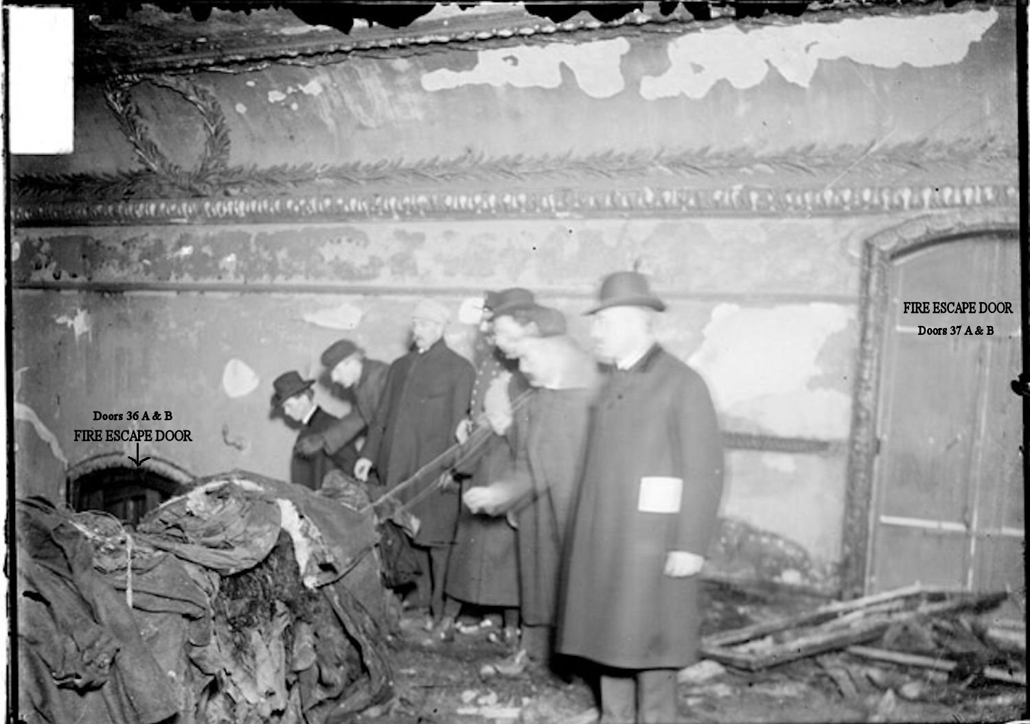 Disasterous History: The Iroquois Theater Fire. Fireproof Firetrap ...
