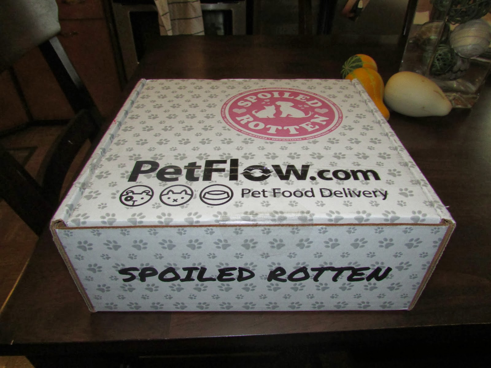 My Rotten Dogs: September 2013 Petflow Spoiled Rotten Box Review