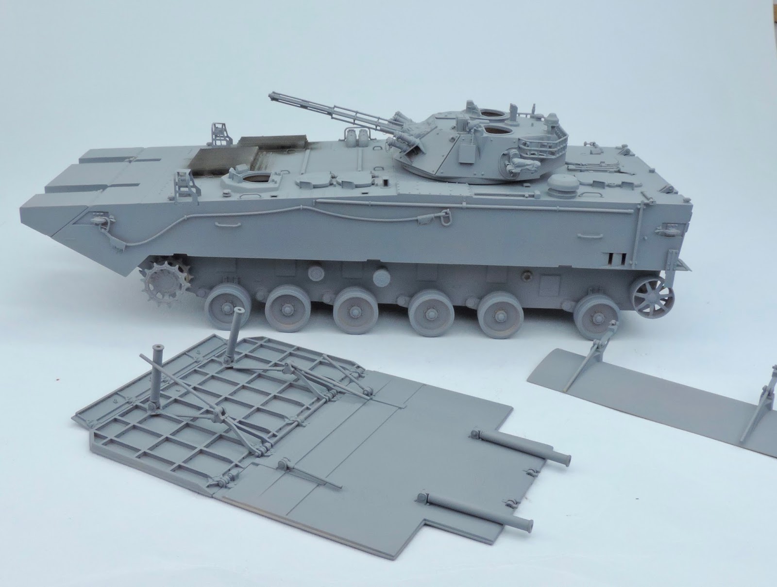 Pete's Model World : Hobbyboss PLA ZBD-05 IFV Primer On