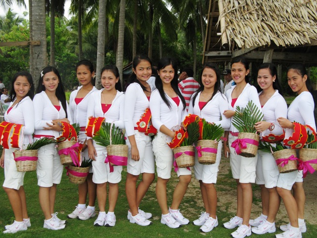 Marinduque Rising: Today's "Putong" girls