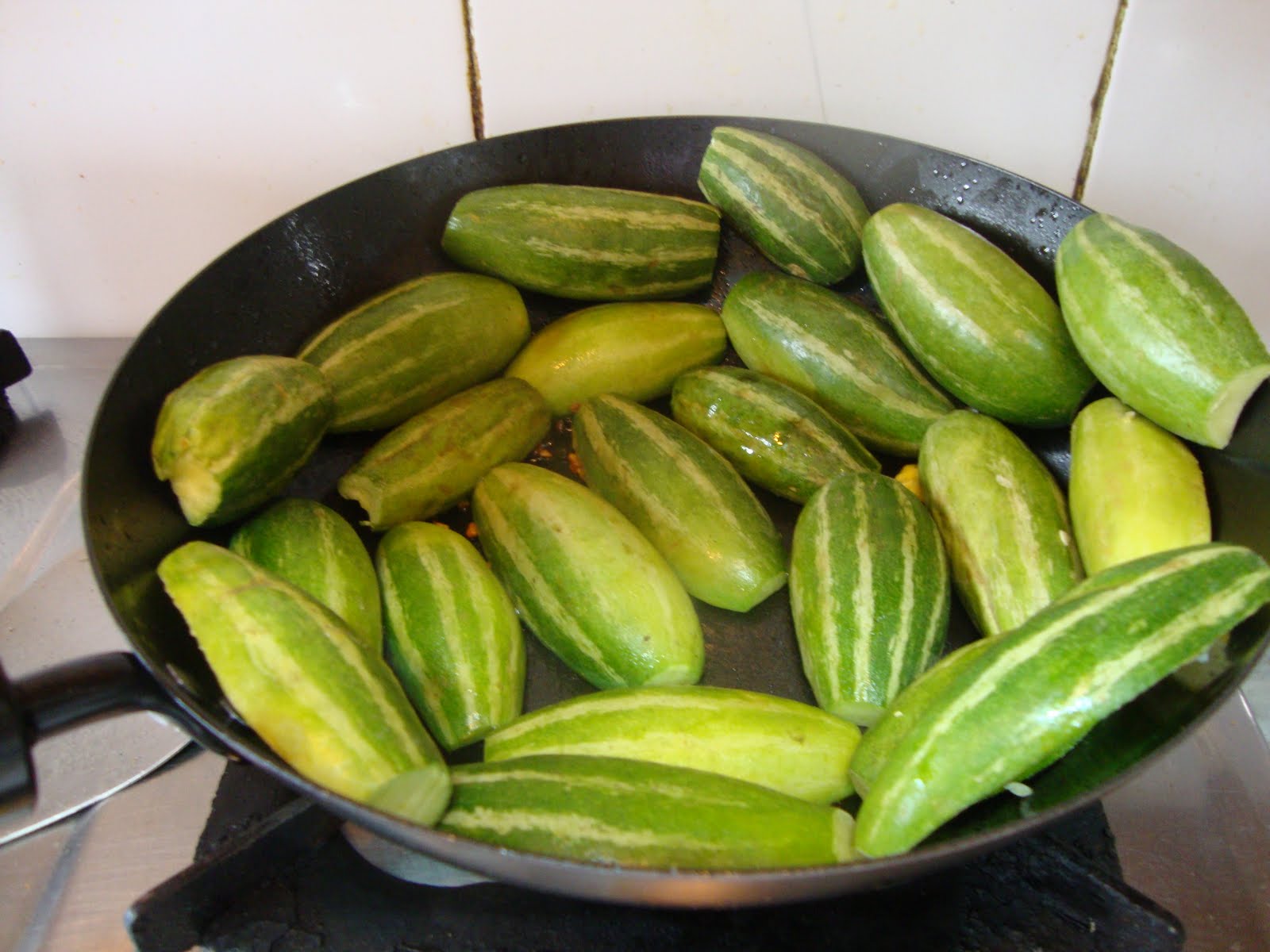 Cooking Delights: Sarsoo Parwal