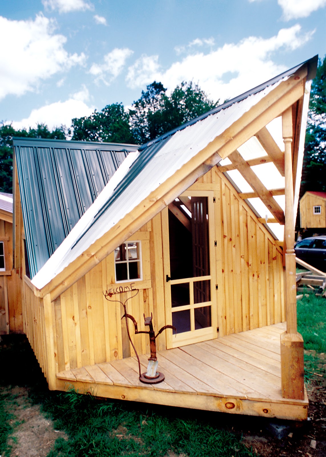 Relaxshacks.com: The Writer's Haven Tiny Guest House/Cabin Photo ...