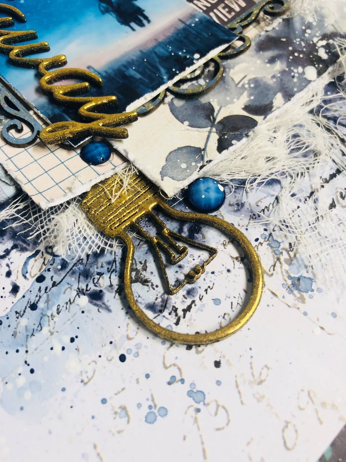 2 Crafty Chipboard : Getaway - layout with Emma