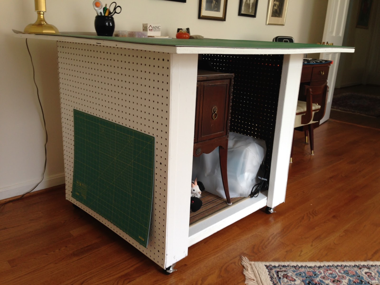 Box344: DIY Cutting Table