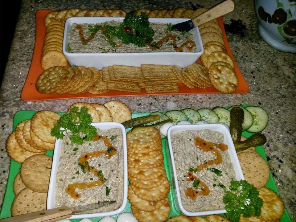 LEKKER RESEPTE VIR DIE JONGERGESLAG: SAMPIOEN EN SPEK PATEE