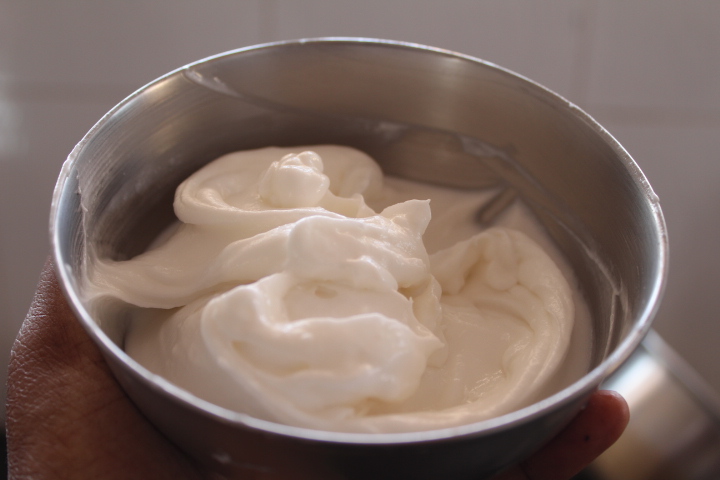 WHIPPED CREAM USING WHIPPED CREAM POWDER