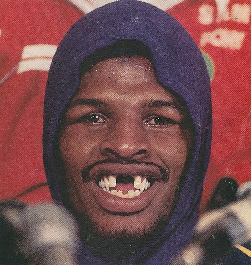 BOBBEE BEE THE HATER: BOBBEE BEE: SUCCESSFULLY SMILING!!