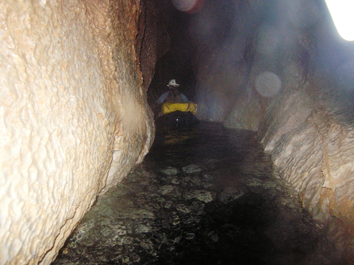 Centro de Espeleología de Aragón: EXPLORACIÓN EN LA CUEVA DEL CASTILLO ...