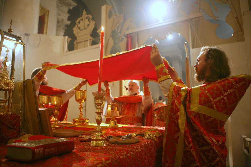 Anaphora: the Meaning of the Central Prayer of the Liturgy - The ...