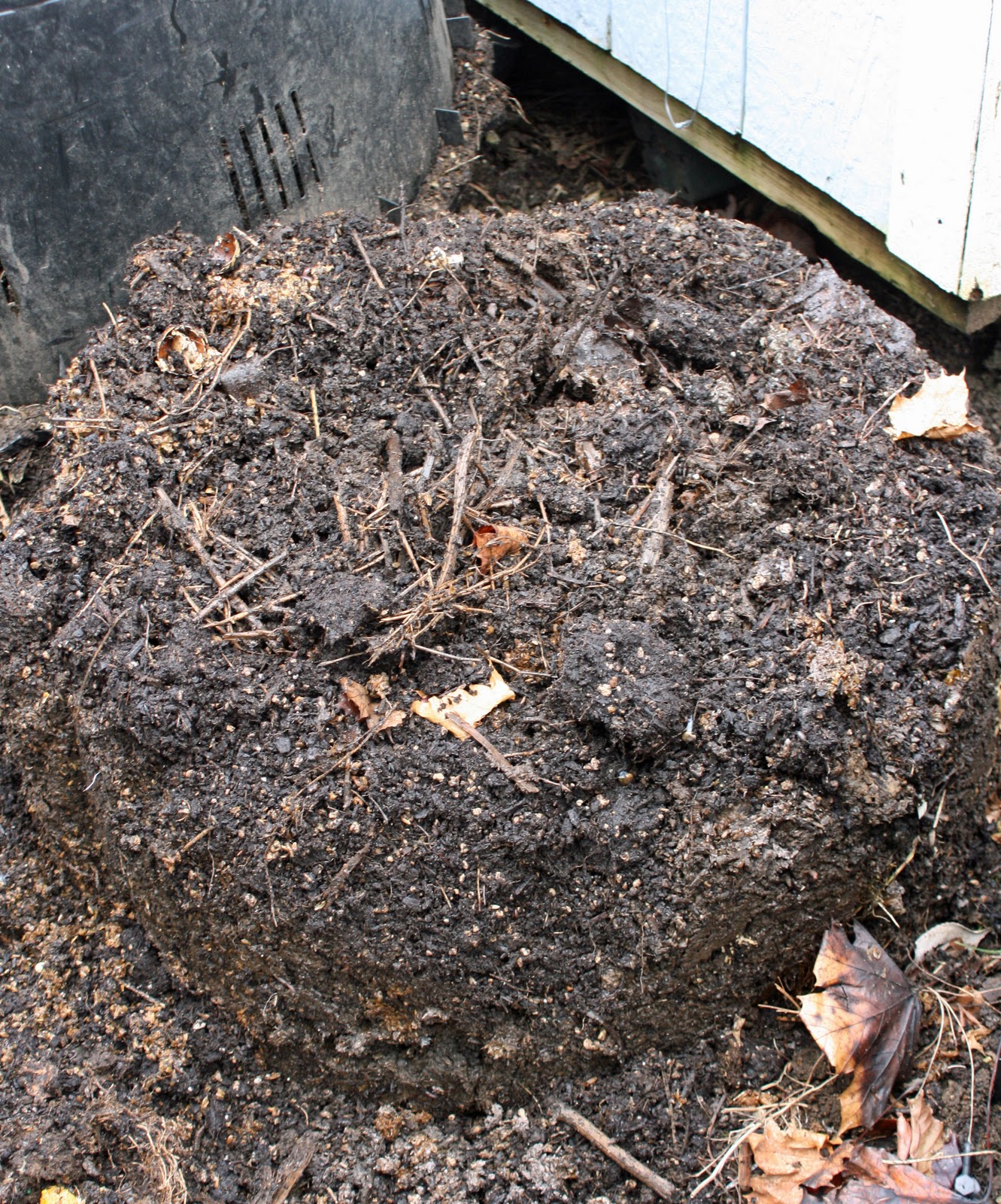Food and Garden Dailies: How to Compost the Easy Way