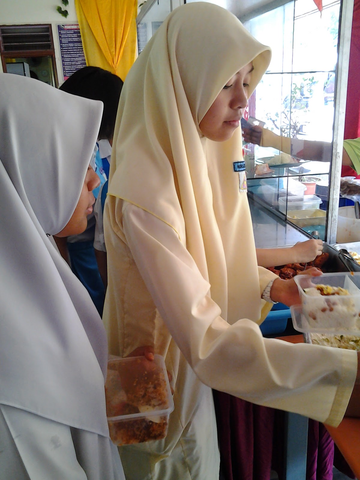 Kantin SMK BSD 1 @ Kafe BSD One: Pelancaran Kempen "1 Murid 1 Bekas" (1M1B)