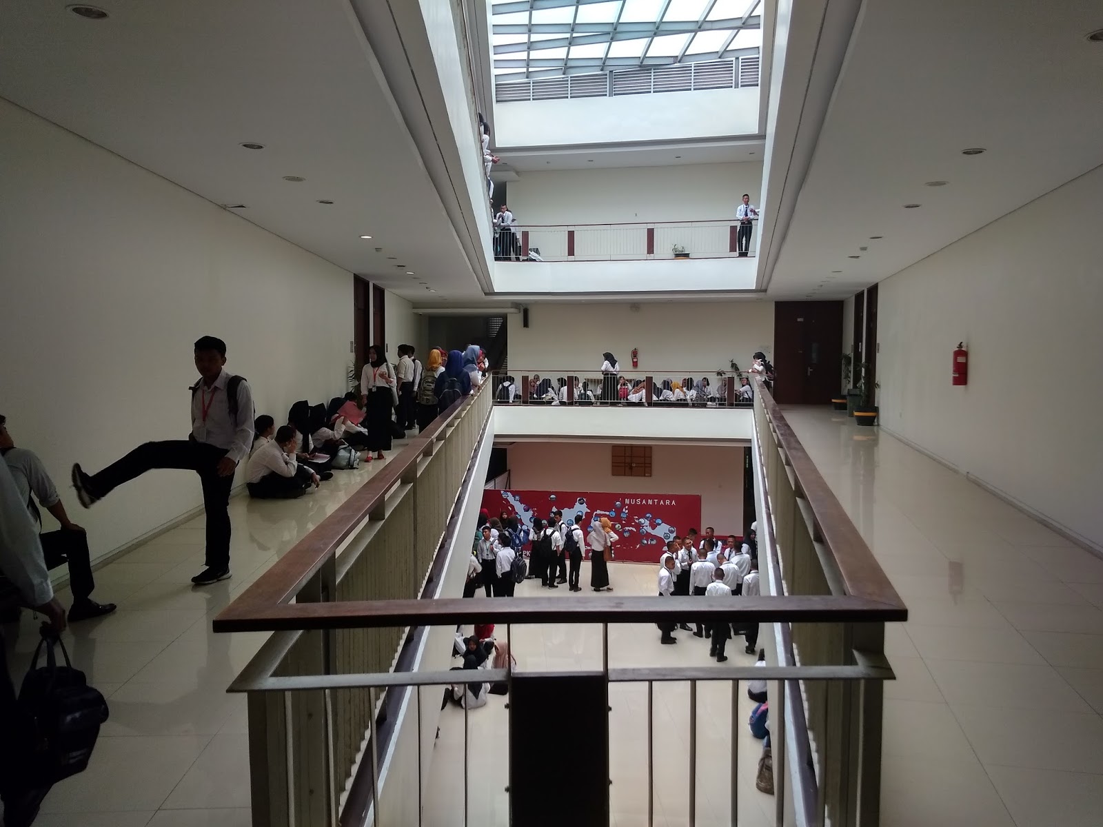 KNOWLEDGE SHARE WITH US: JALAN - JALAN DI KAMPUS PKN STAN