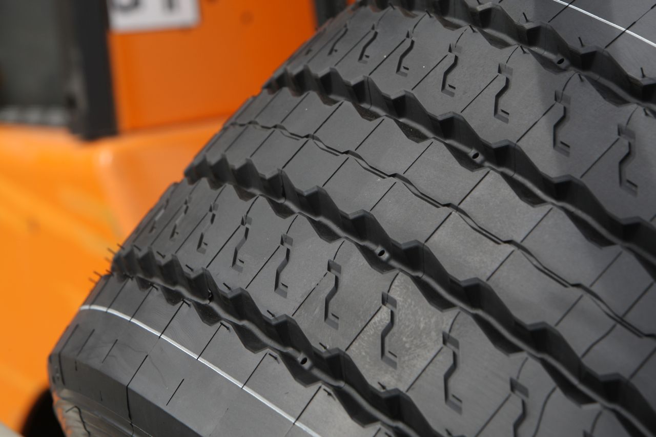 Revista Coche: Michelin lanza en España el neumático para transporte ...