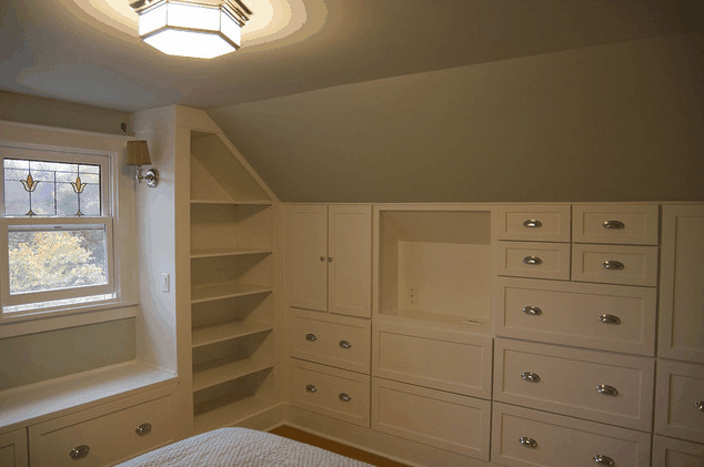 Mobili su misura- Arredamenti su misura di qualità: Armadi per mansarde ...