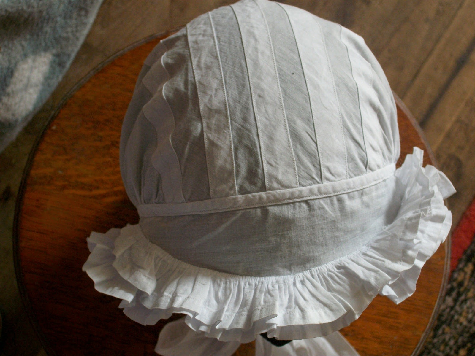 Vintage Maison: Latest vintage stock - bonnets, and a Dordogne wedding