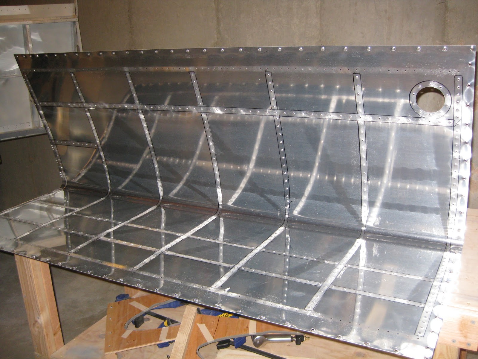 E's Van's RV-14A: Wings: Fuel tanks. Stiffeners sealing.