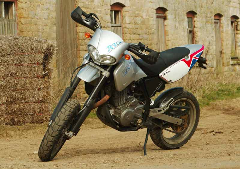 news bikes: CCM R30
