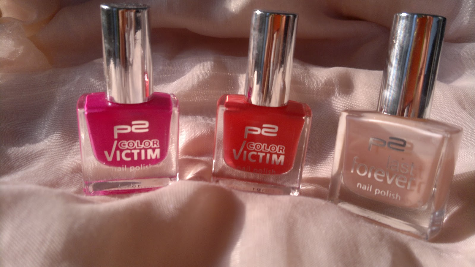 Banat Moda بنات موضة: صبغ الاظافر من p2 cosmetics