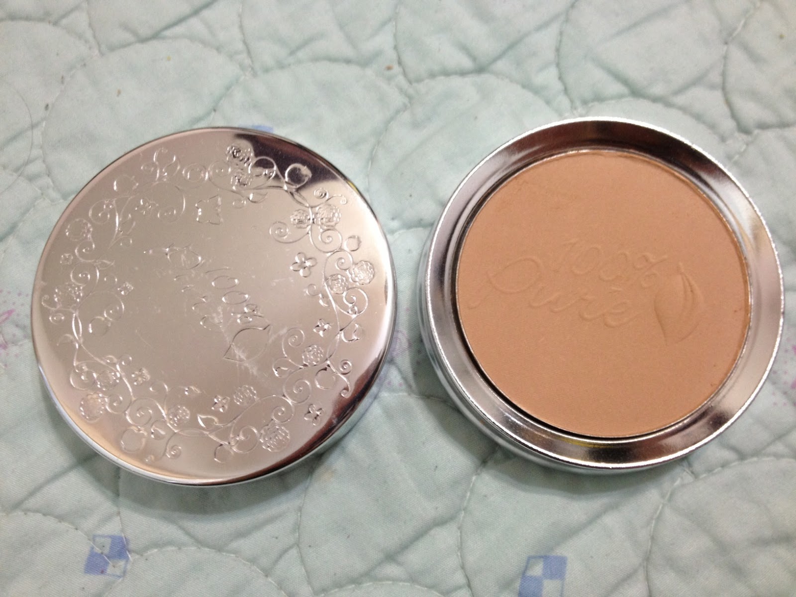 Bonbon Naturale: 100% Pure Powder & Tinted Moisturizer Review