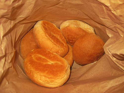 Dimas-Alang Bakery: The Bread of the History | LOL! WTF?