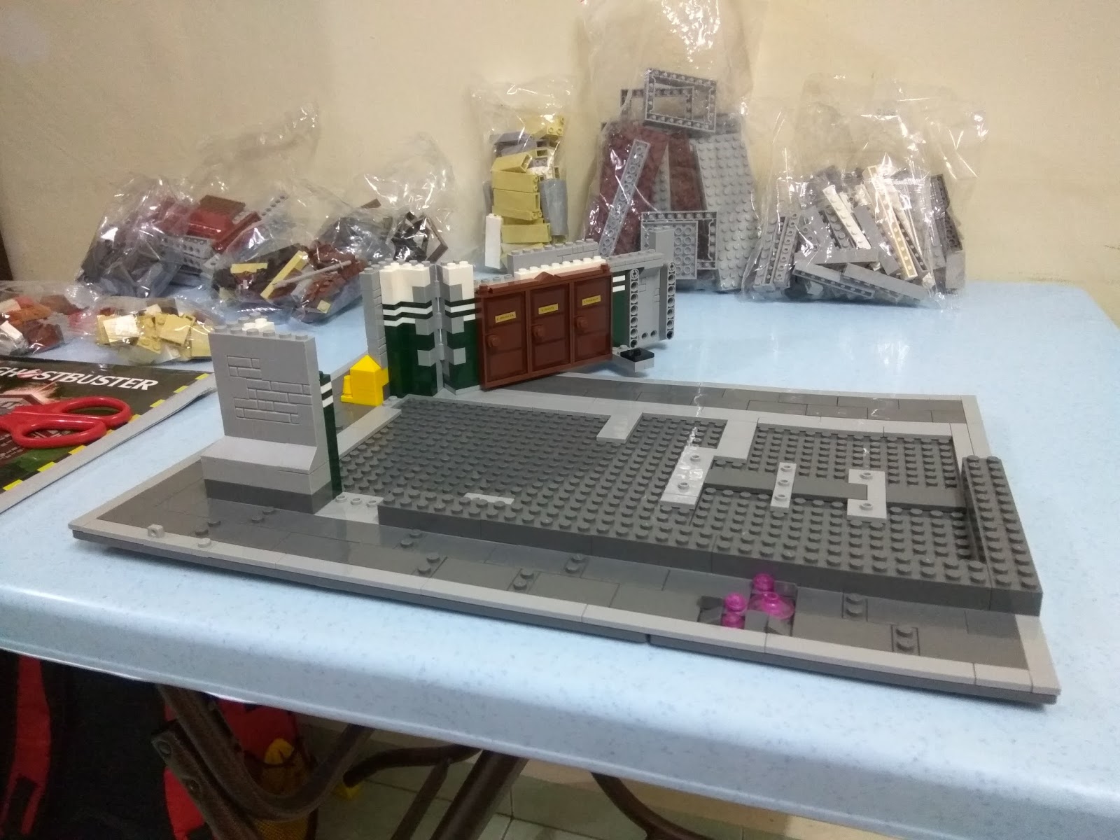 .: Monkeys Can Game :.: LEPIN 16001 Ghostbusters Firehouse Headquarters ...