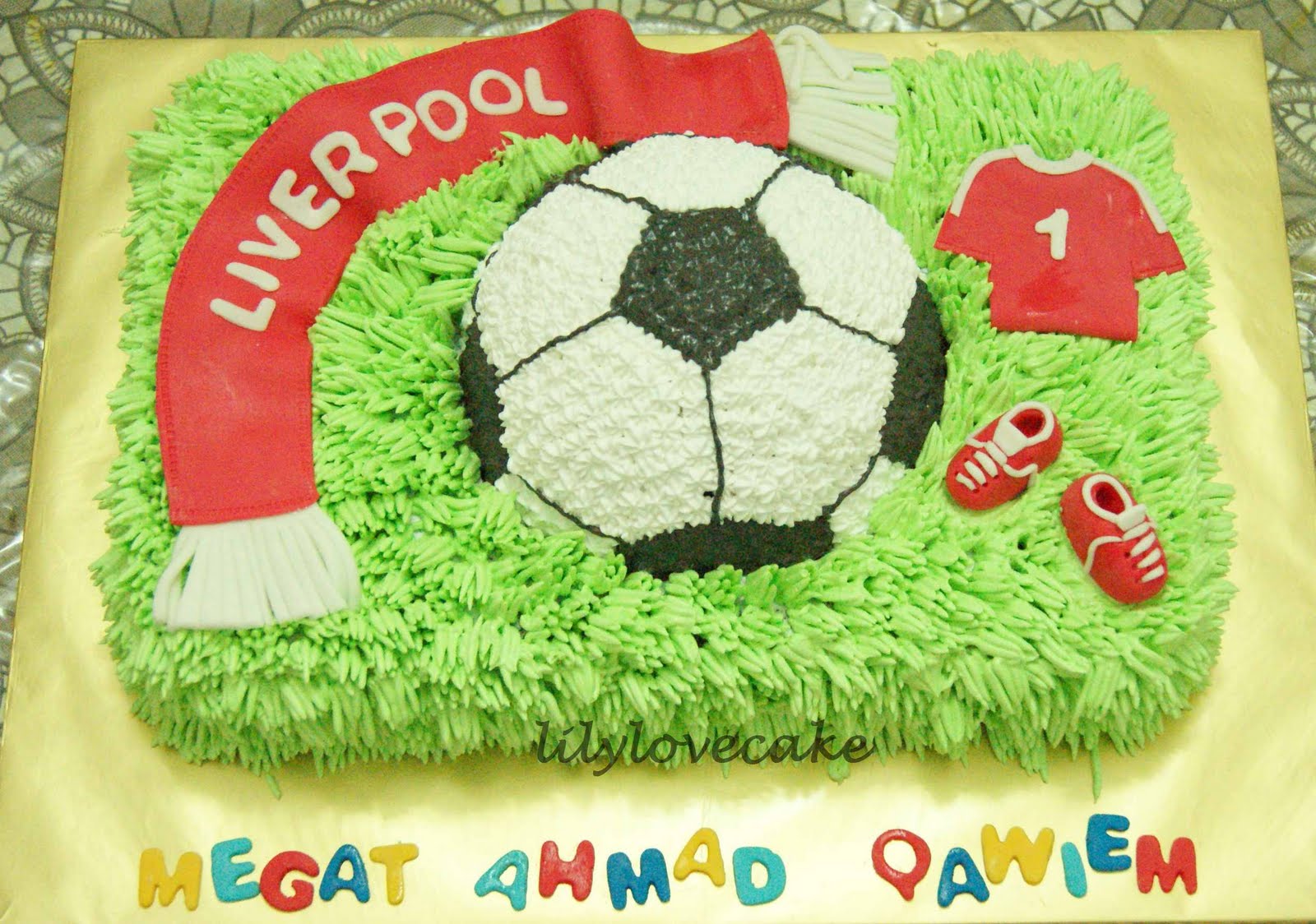 Kek Bola :~Lily Love Cake