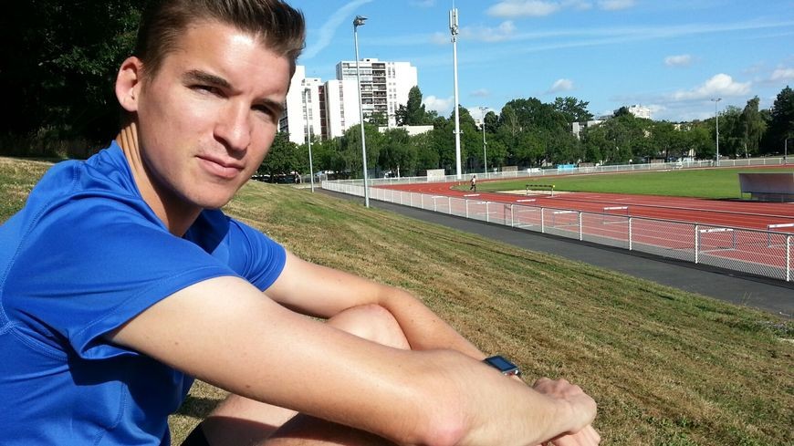 FFF / LFP - François LETEXIER, plus jeune arbitre de LIGUE 1 [Interview ...