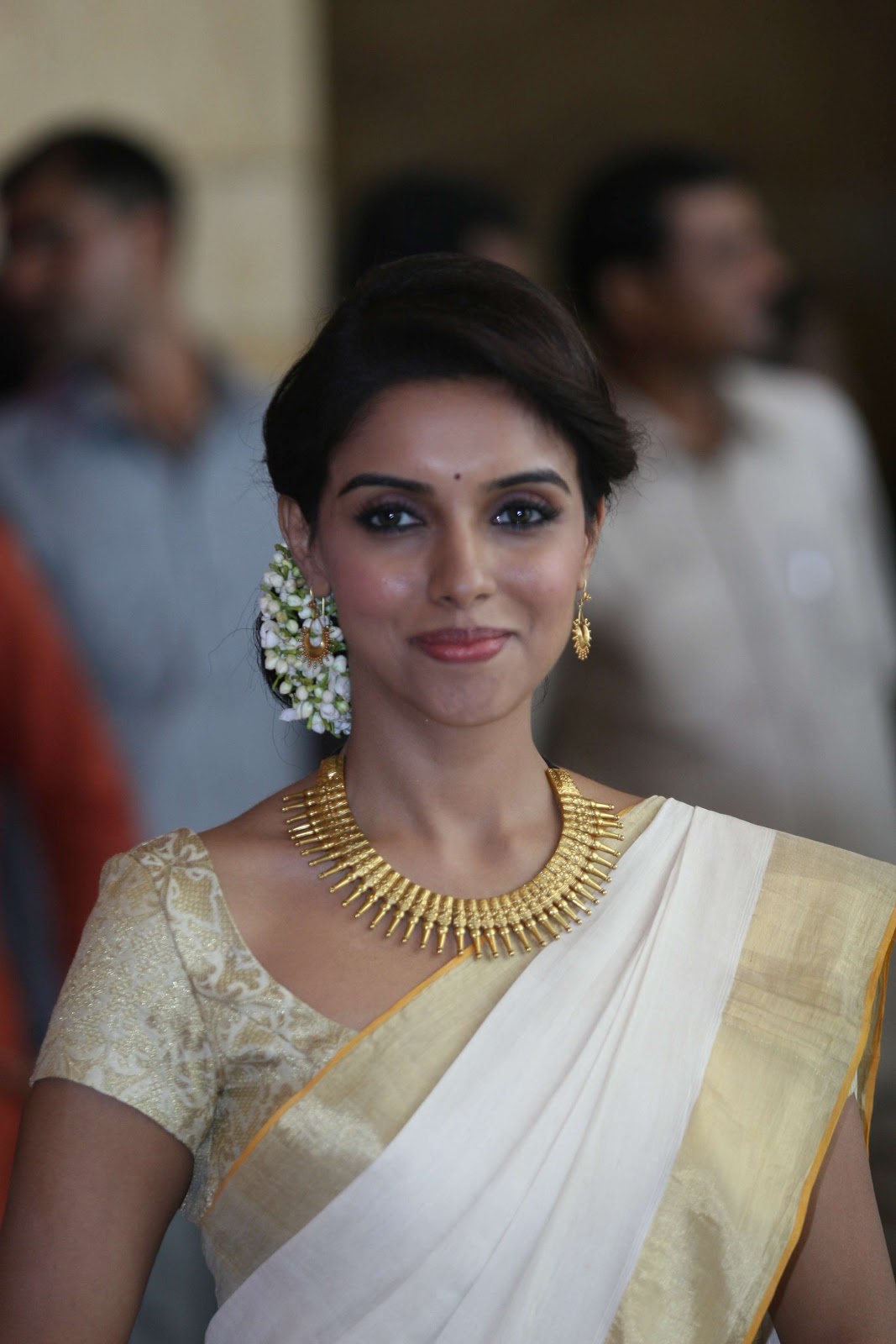 Tamil Actress Asin Latest Saree Images Exclusive |Beautiful Indian ...