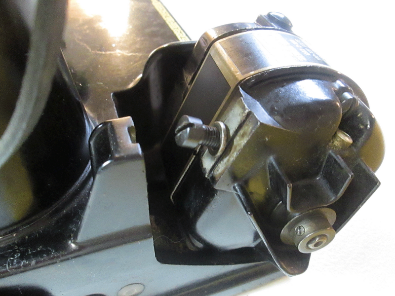 My Sewing Machine Obsession: This one is for Betty. Singer 221 Motor