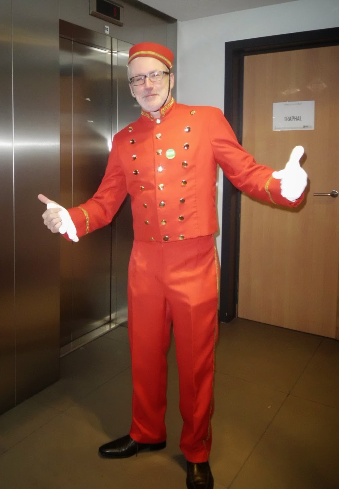 The Pace Makers: Liftboy Lucas - Een éénmansactie met spectaculair ...