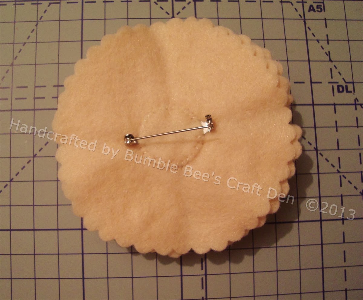 Bumble Bee's Craft Den: Tutorial for a Felt Flower Brooch