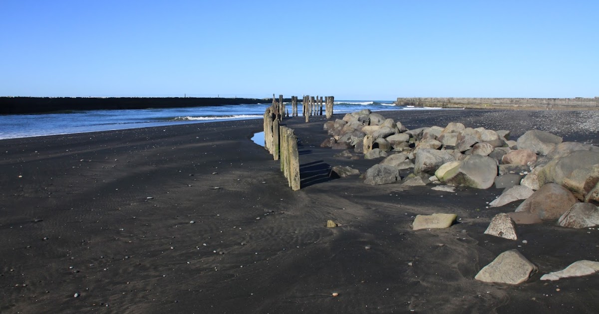 Explore the World: Black Sand Beach Patea