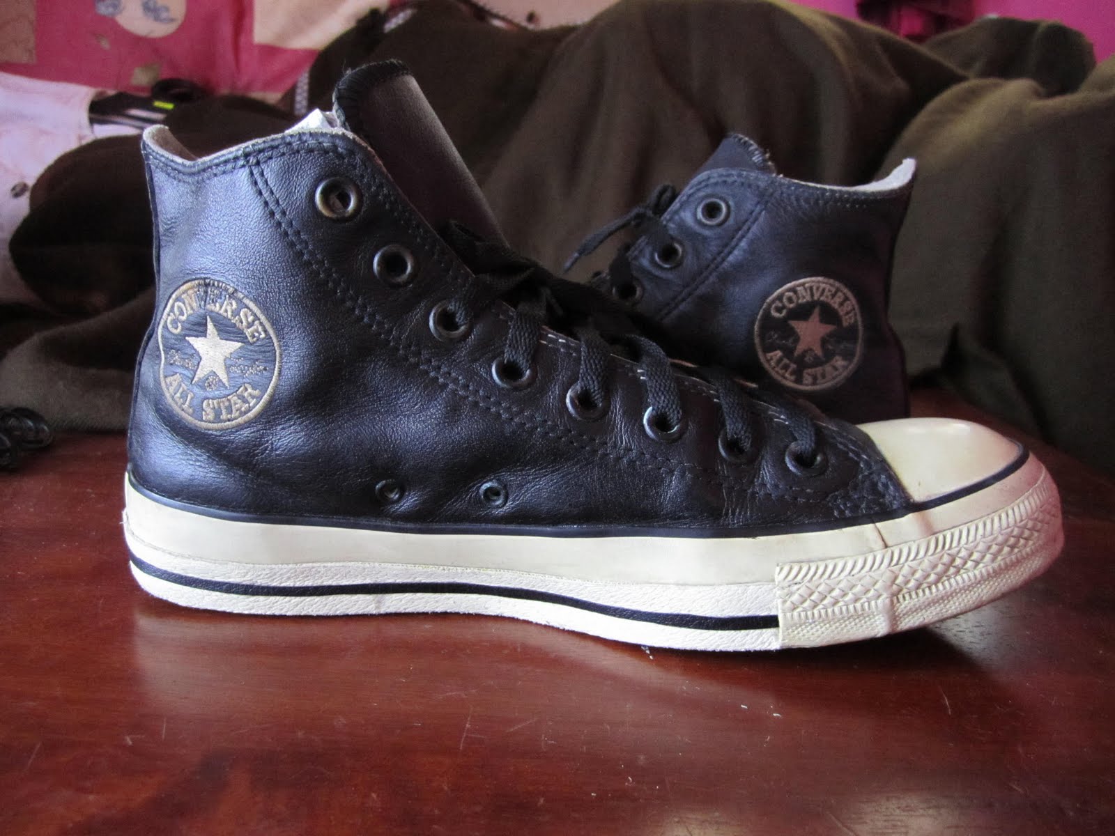 BundleWalla: Converse Black Leather Stitch Tag