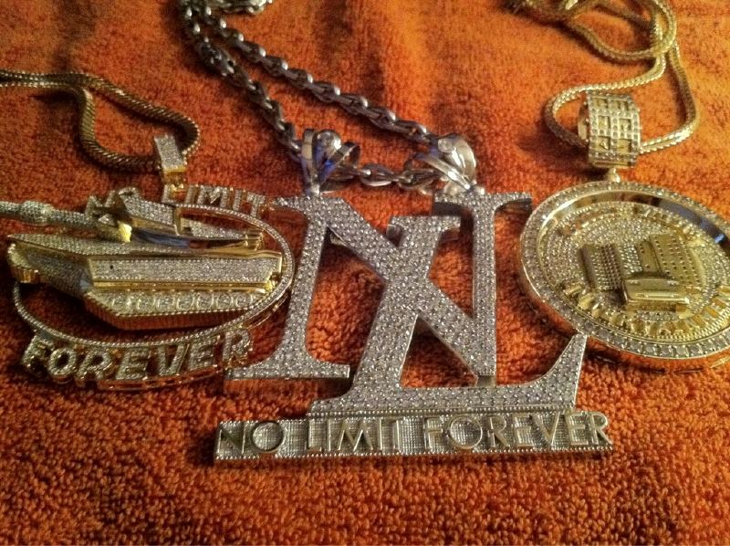 EXIT 8 MUSIC GROUP PRESENTS...YOU SEE THAT CHAIN ?!!!!: Master P ...