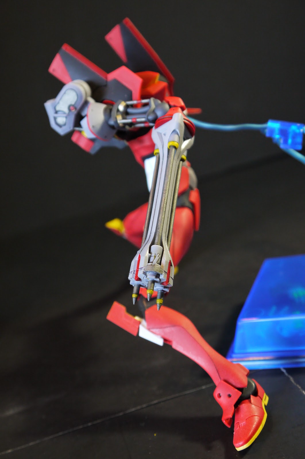 Mechs Without Skirts: Kotobukiya 1/400 Evangelion unit 02(beta)