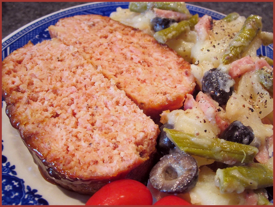 Fat Johnny's Front Porch: Old Fashioned Ham Loaf