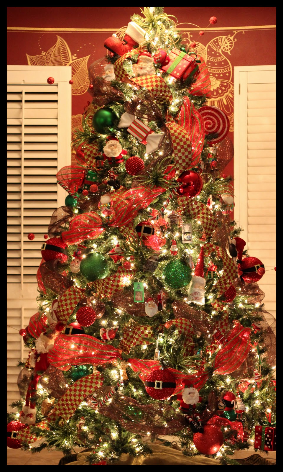 And That's When I Snapped...: Not Your Mama's Christmas Tree...