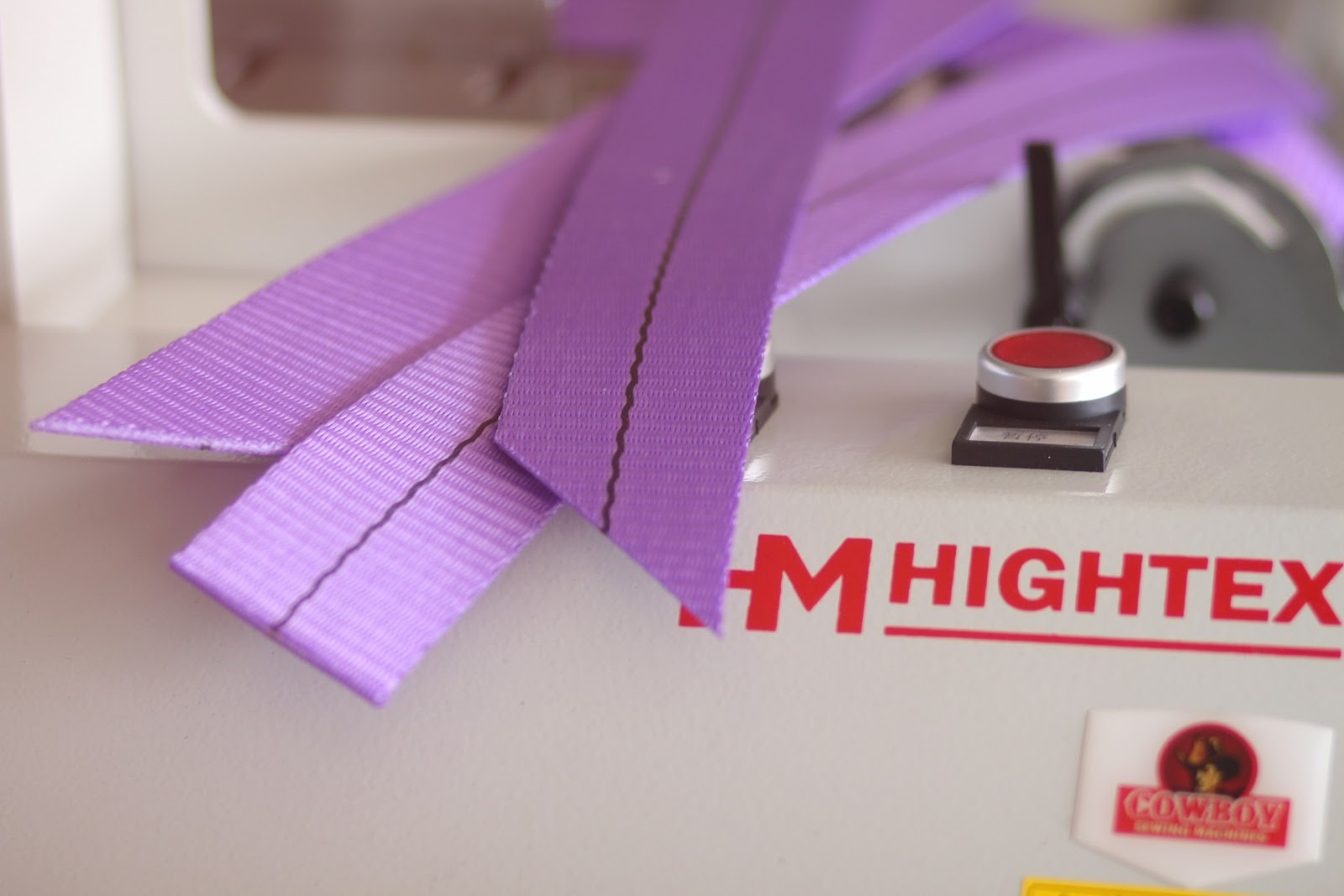 sewingautomation: Automatic hot blade webbing straps angle cutting machine