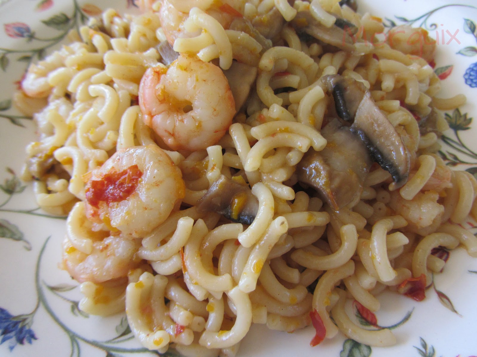 "Fideuá" de gambas y setas en Thermomix