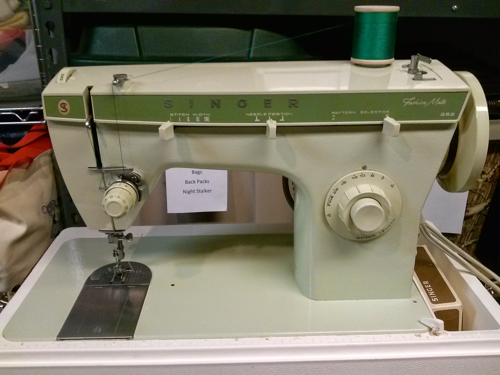 Sewing Machine Mavin: March 2015